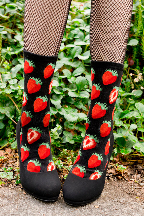 Sweet Strawberries Crew – Sock Dreams